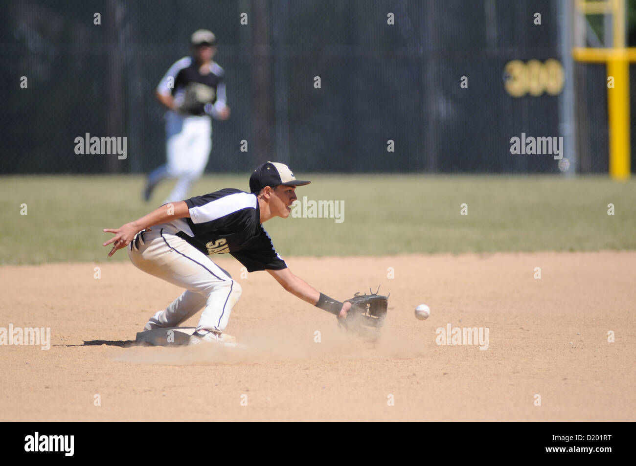 School sports day teenagers hi-res stock photography and images - Alamy