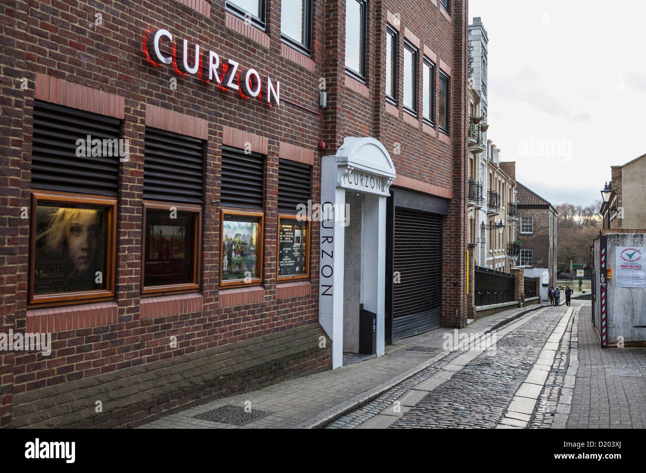At the curzon cinema hi-res stock photography and images - Alamy