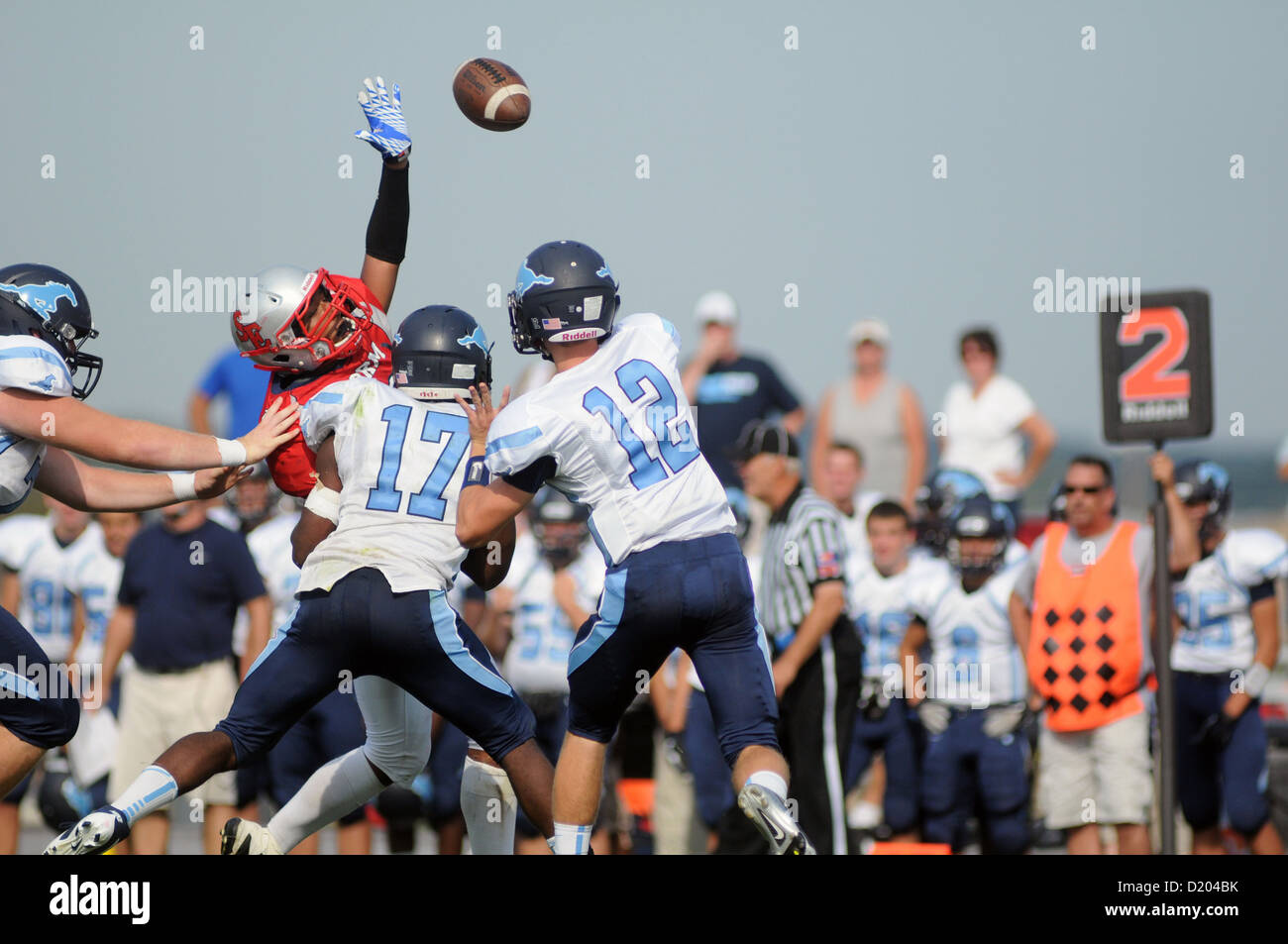 Quarterbacl hi-res stock photography and images - Alamy