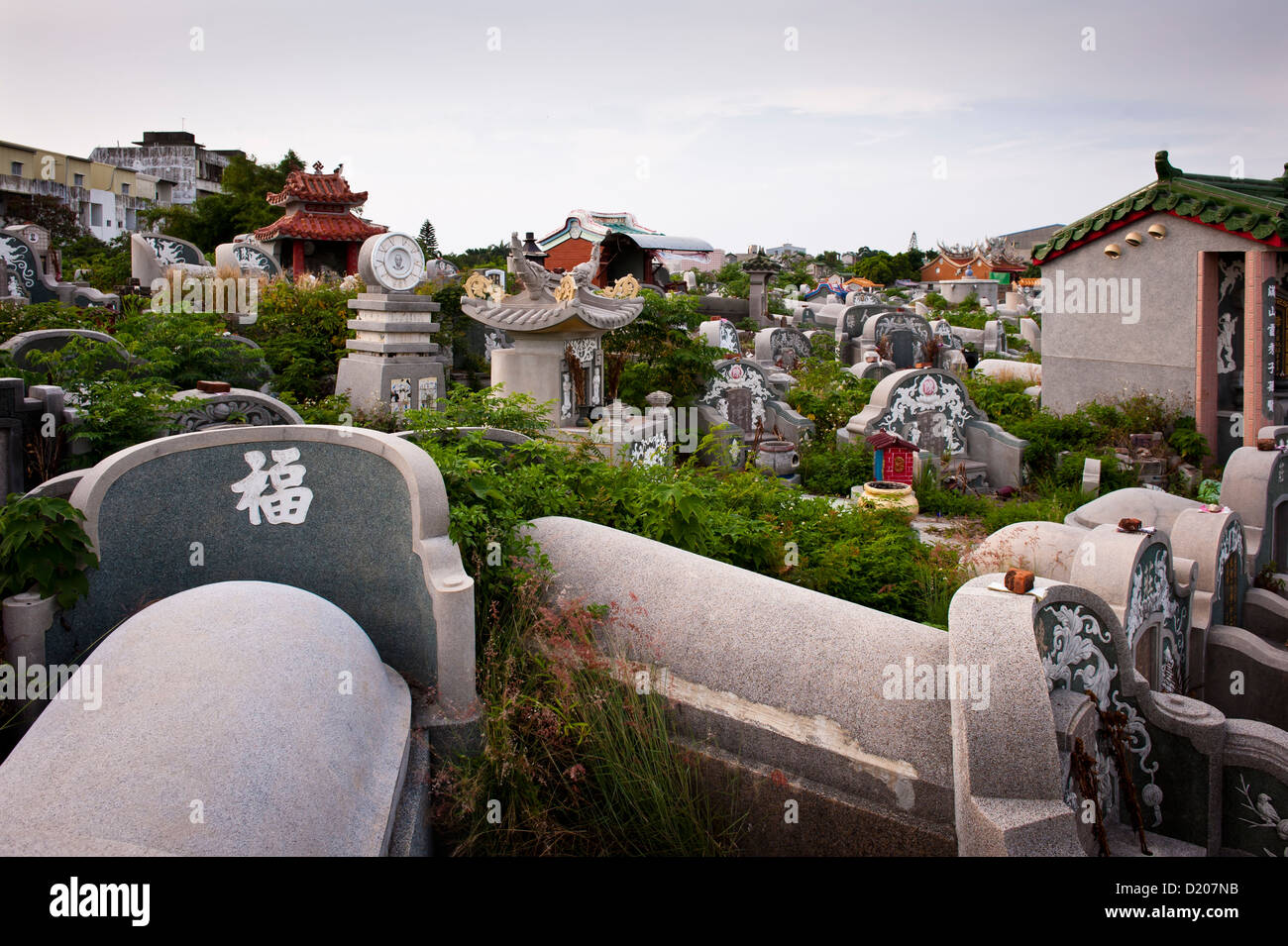 Chinese cemetery hi-res stock photography and images - Alamy