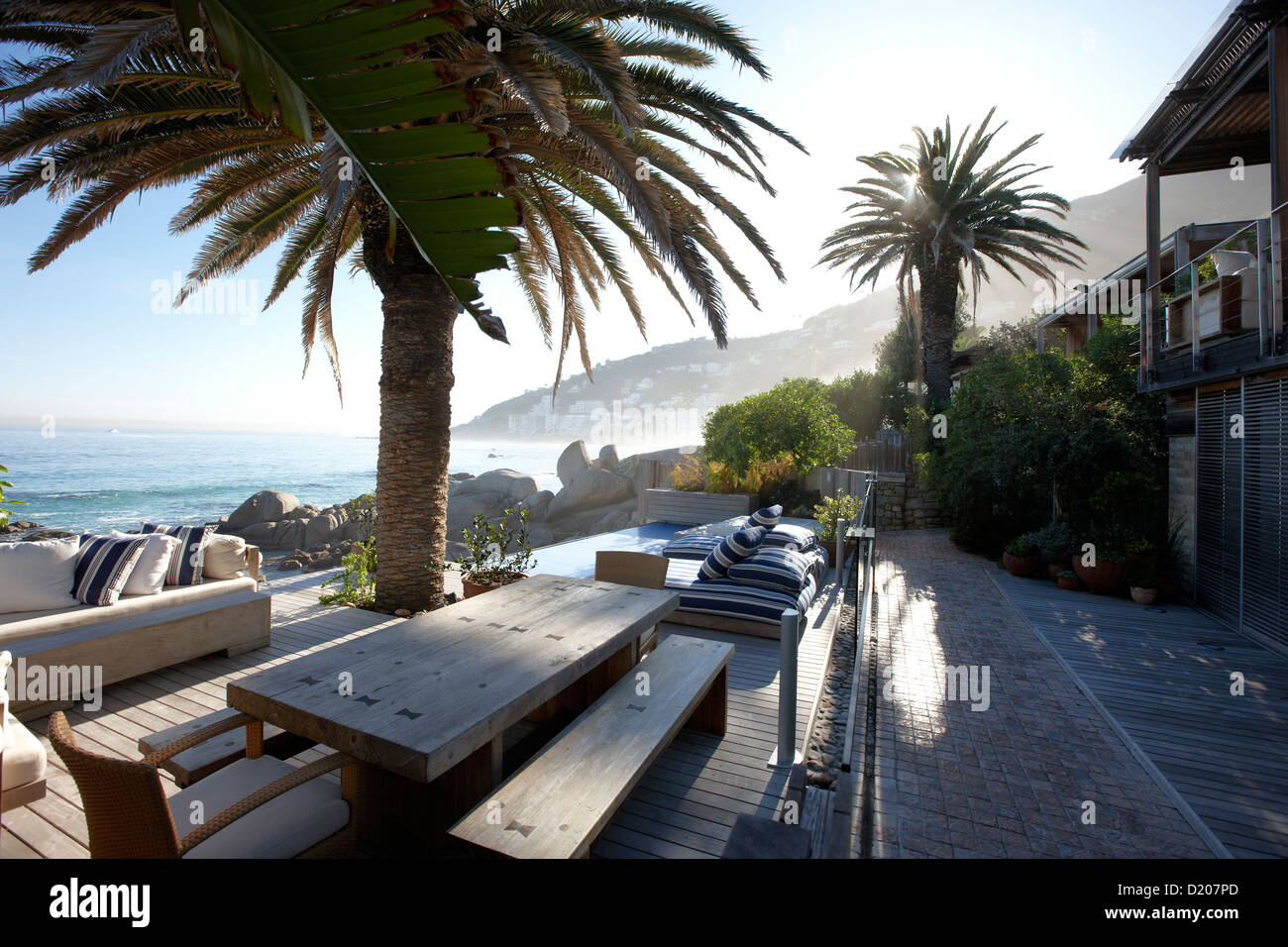 Clifton 4th beach hi-res stock photography and images - Alamy