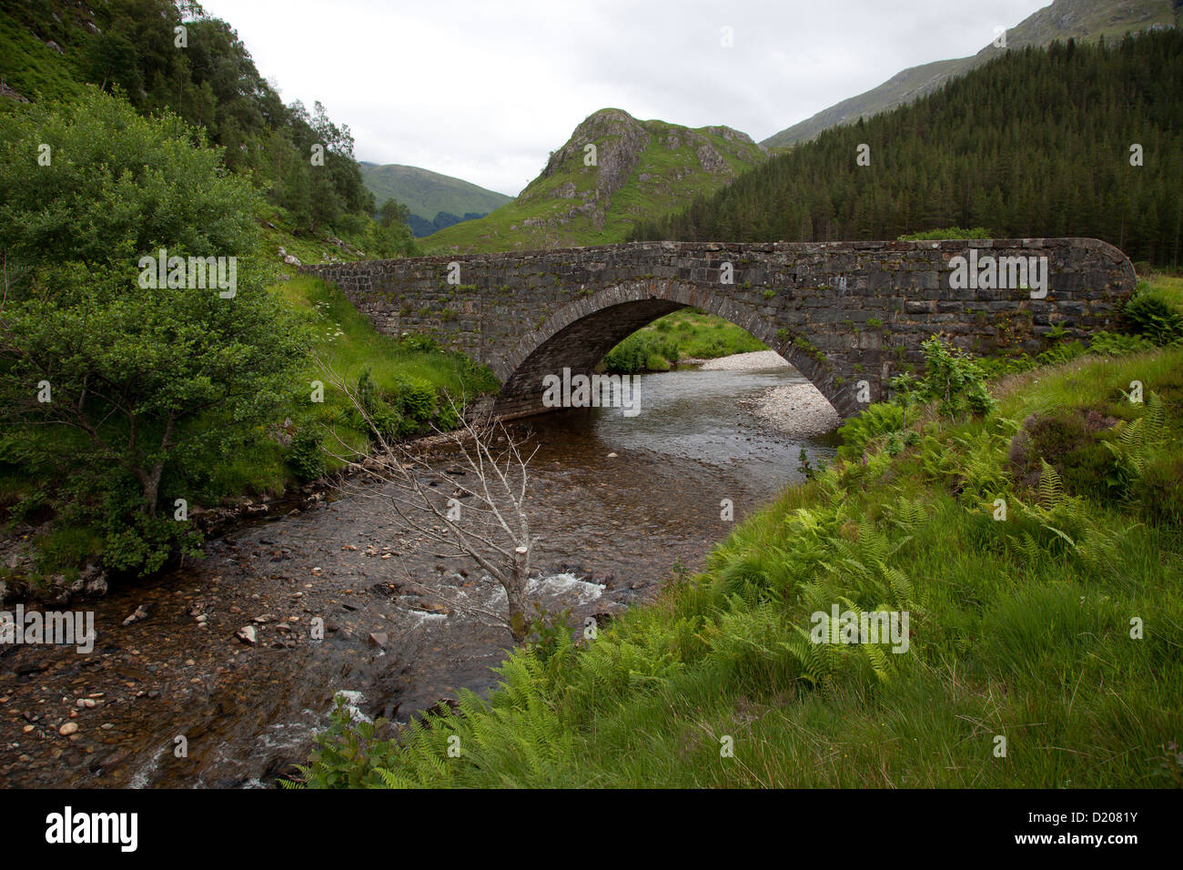 Scottish stone bridge hi-res stock photography and images - Alamy