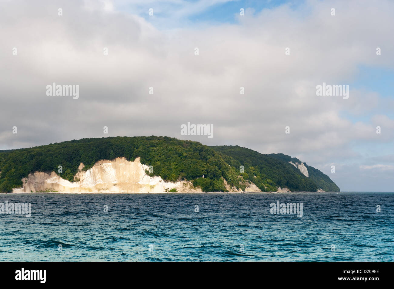 White cliffs from the water hi-res stock photography and images - Alamy