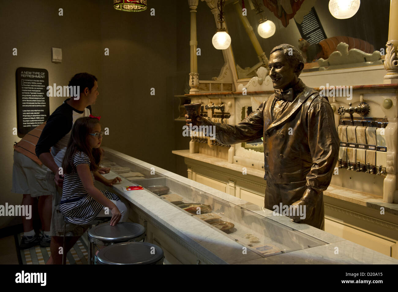 Early 1900s soda fountain hi-res stock photography and images - Alamy