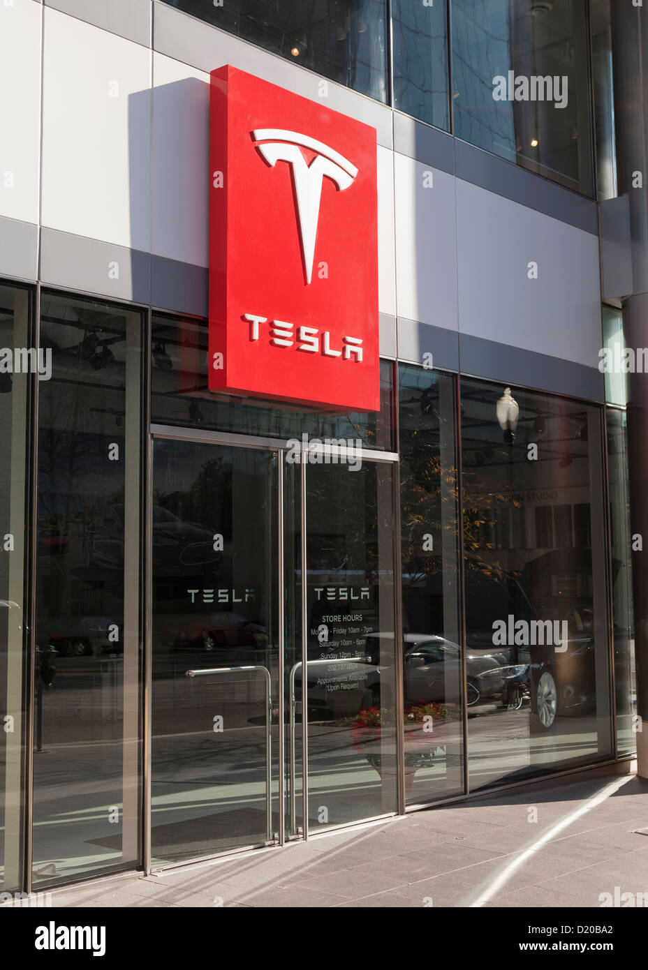 Tesla storefront - Washington, DC Stock Photo - Alamy