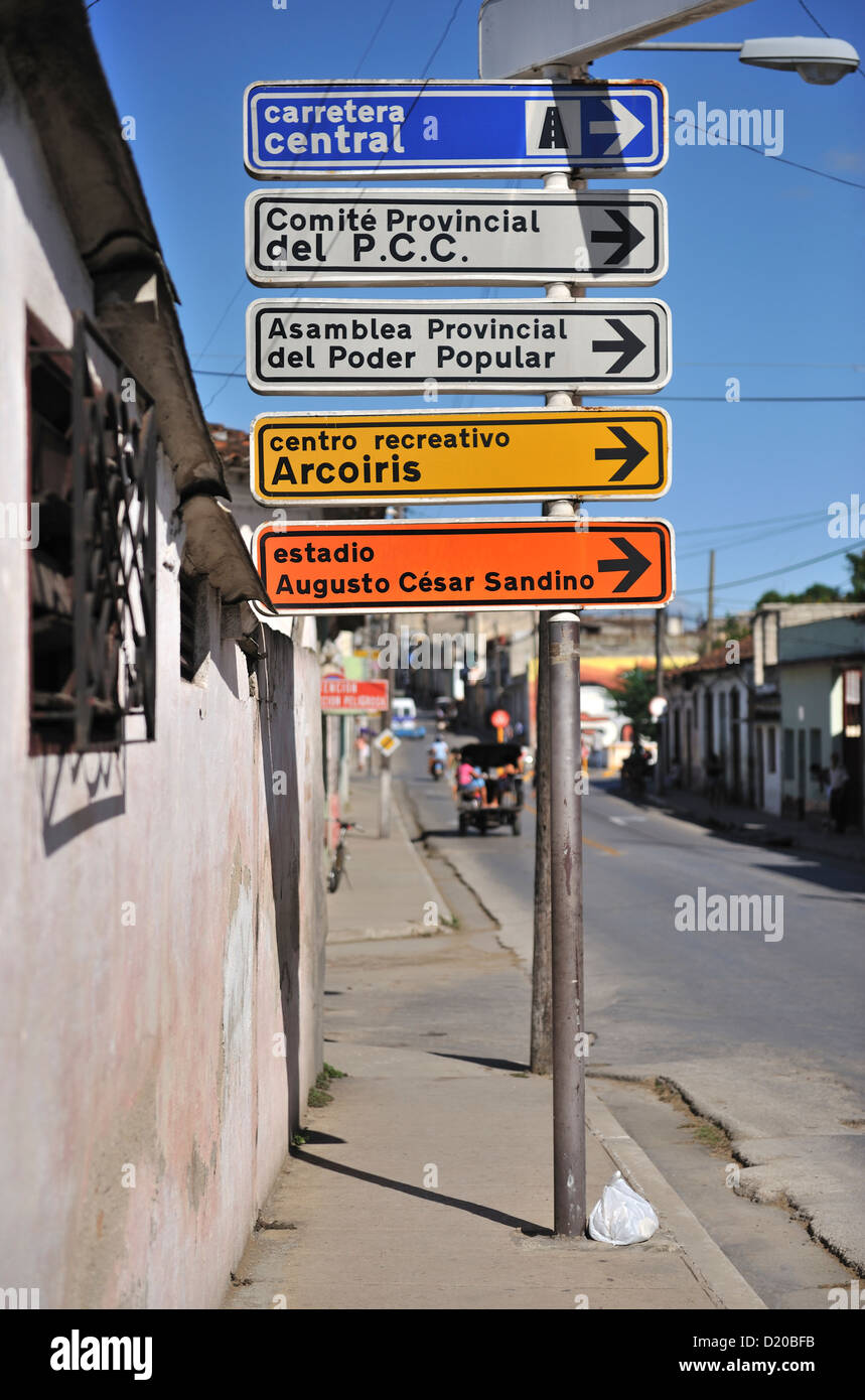 Cuban road sign hi-res stock photography and images - Alamy