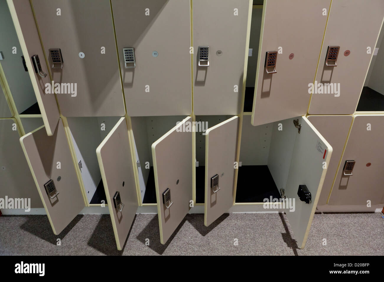 Public lockers hi-res stock photography and images - Alamy