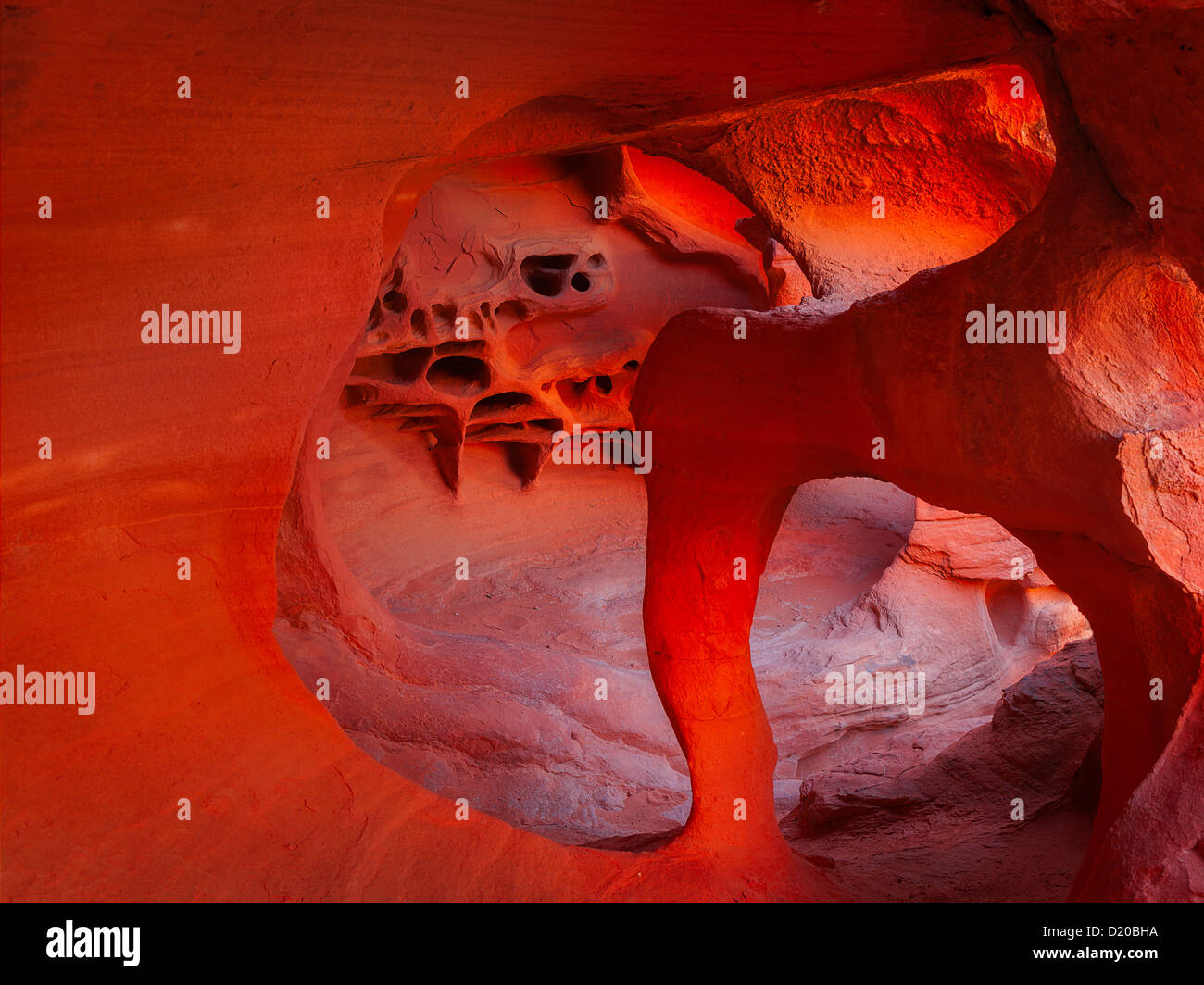 Windstone Arch in the Fire Cave at Valley of Fire State Park Stock ...