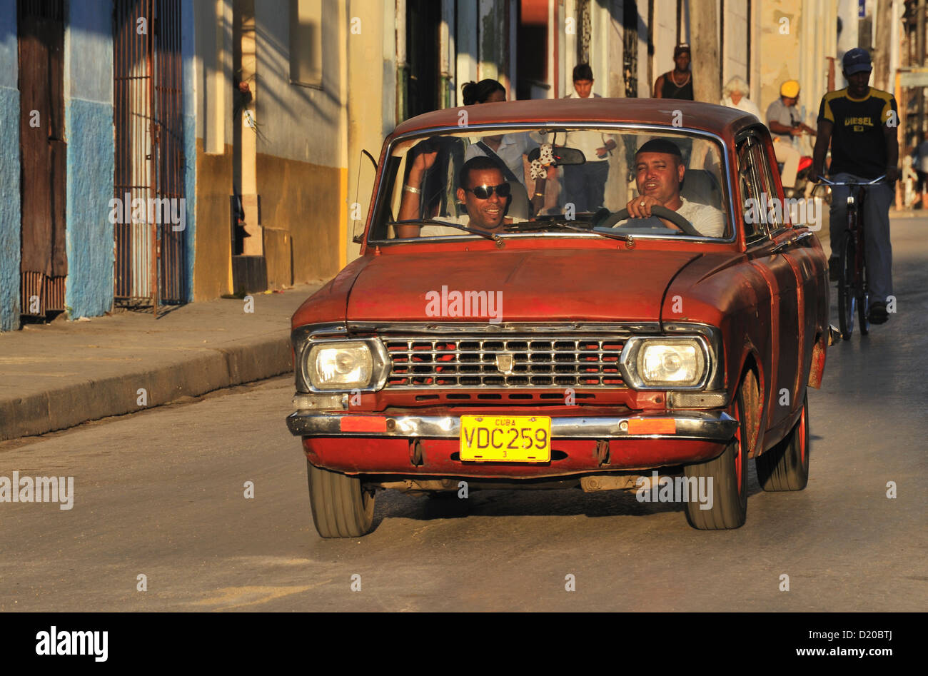 Old car, Santa Clara, Cuba Stock Photo - Alamy