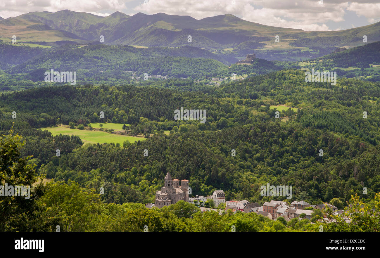 Village of saint nectaire hi-res stock photography and images - Alamy