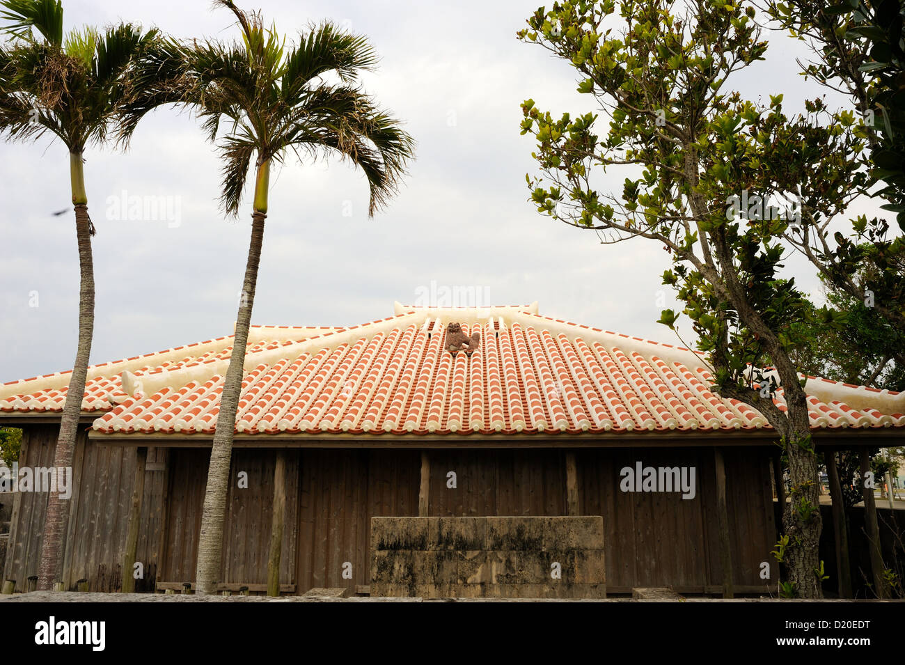 Okinawa shisa hi-res stock photography and images - Alamy