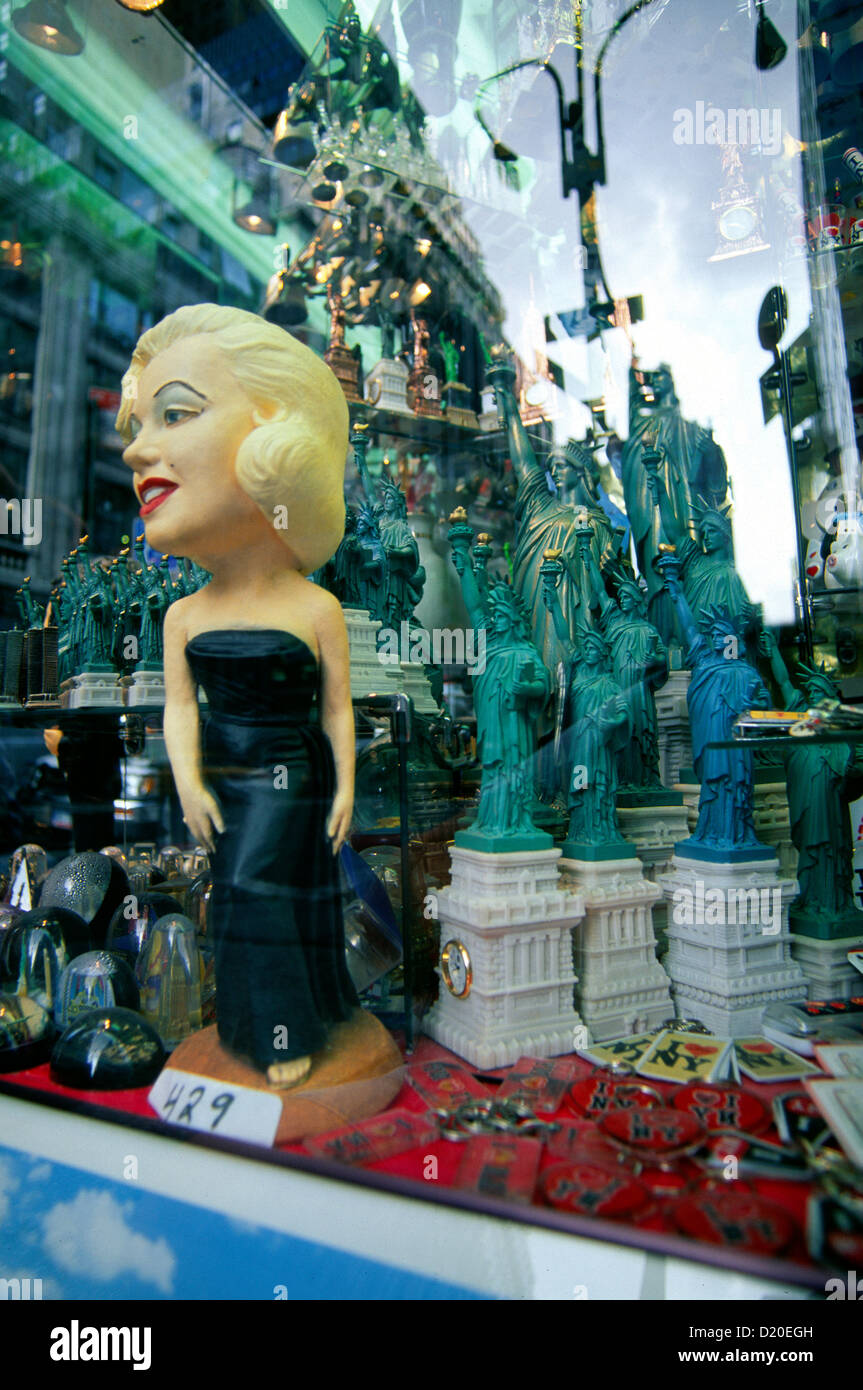 Figurine of marilyn monroe hi-res stock photography and images - Alamy