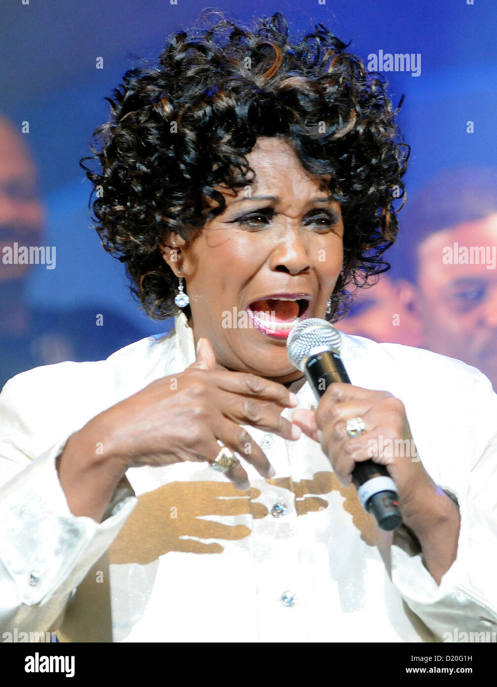 Singer gospel hi-res stock photography and images - Alamy