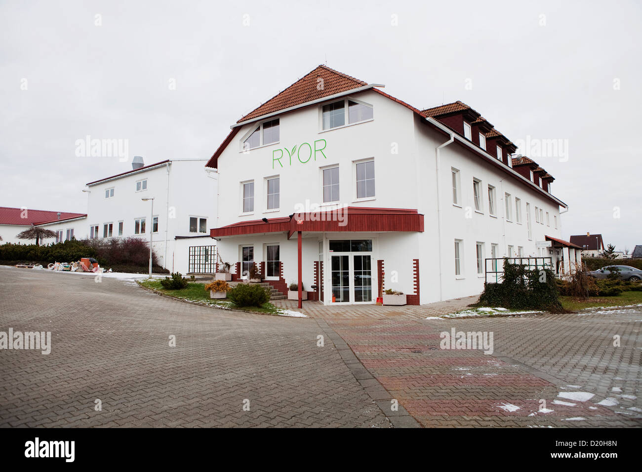 Cosmetic production hi-res stock photography and images - Alamy