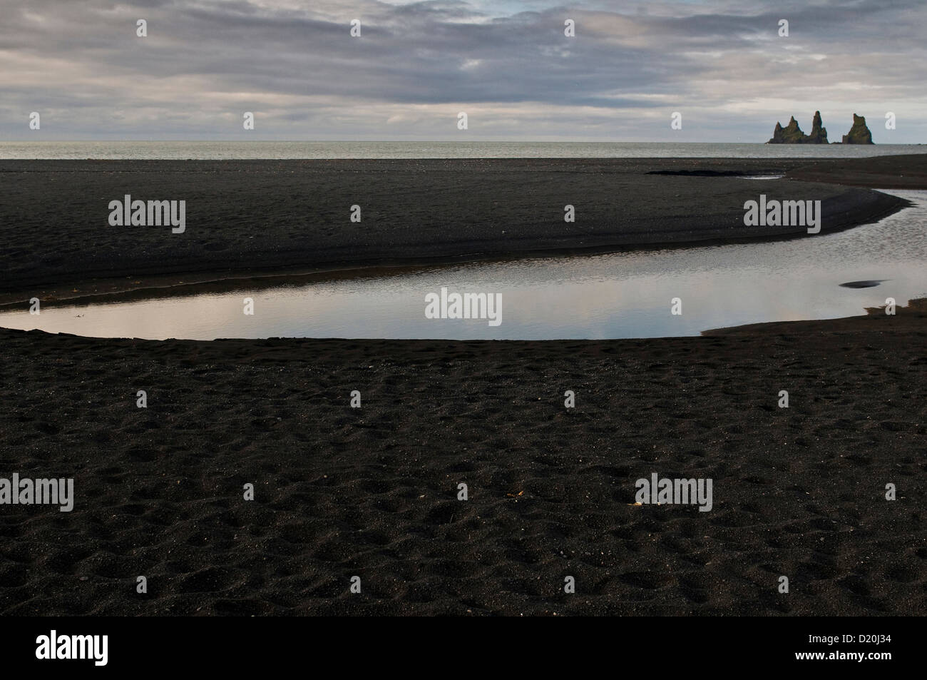 Black sand beach near Vik I Myrdal, Iceland, Scandinavia, Europe Stock ...