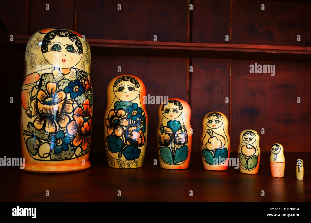 Traditional russian folk dolls hi-res stock photography and images - Alamy
