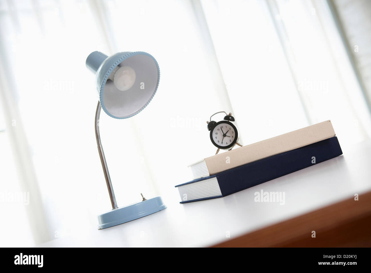 Light stand hi-res stock photography and images - Alamy