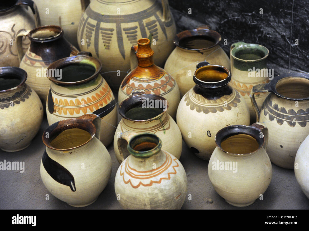 Hungarian pottery made by itinerant artisans. Ethnographic Museum ...