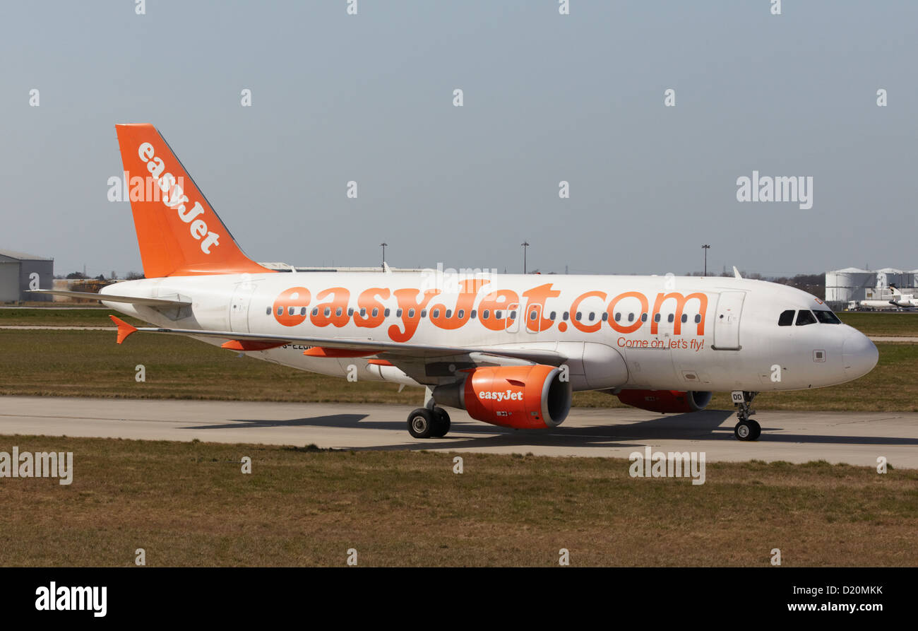 A319 Easy Jet Passenger Aircraft High Resolution Stock Photography and ...