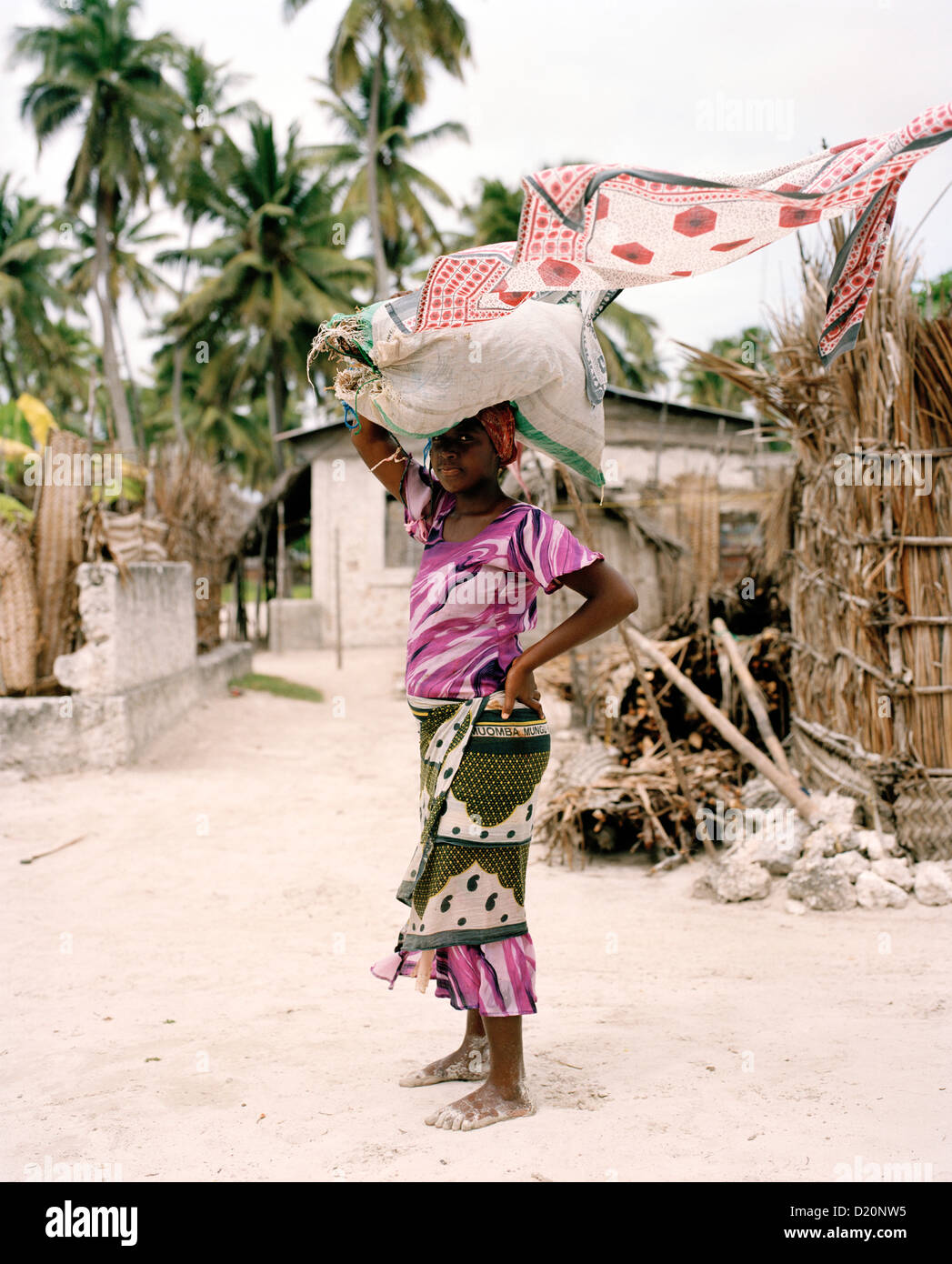 Kanga hi-res stock photography and images - Alamy