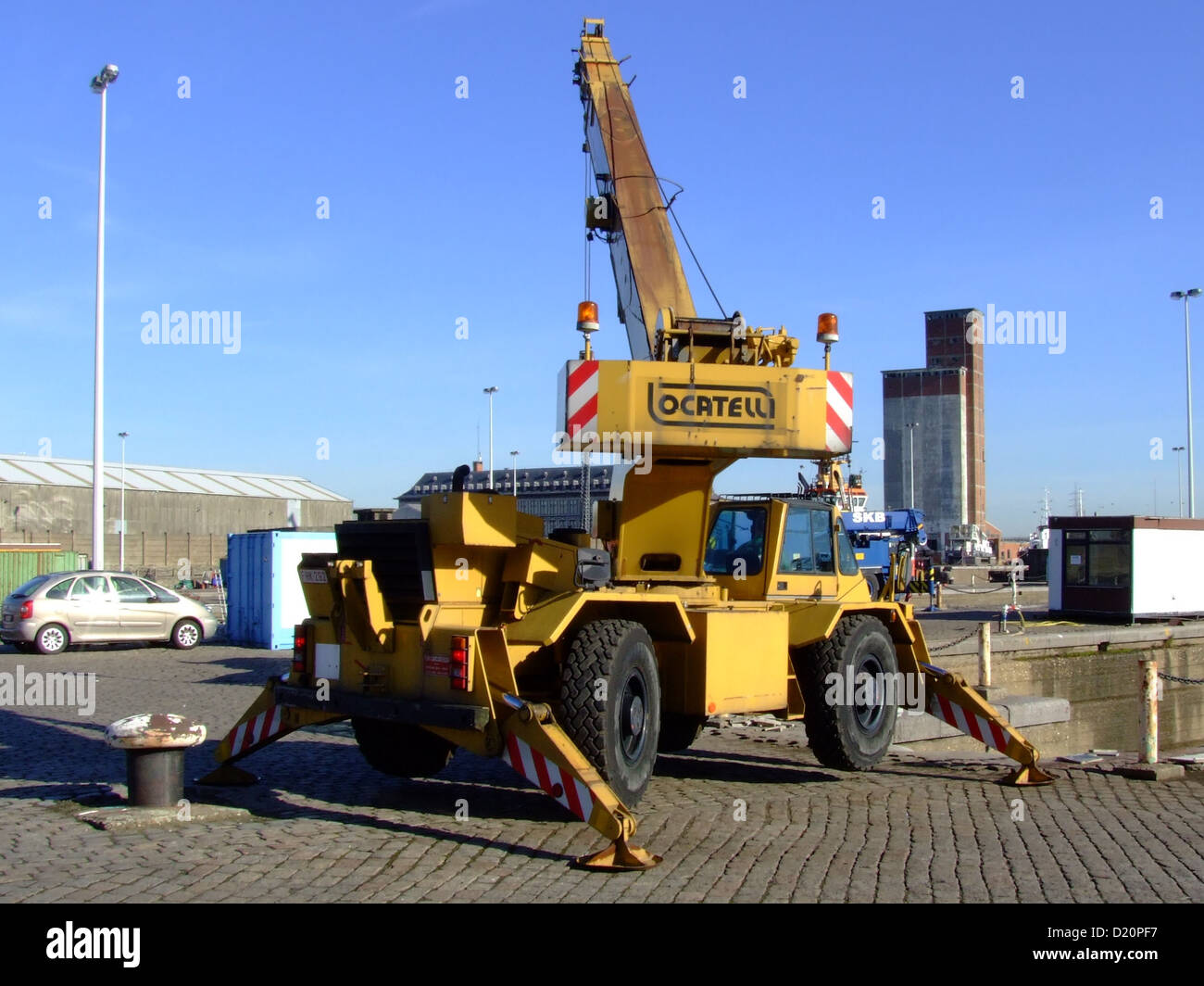The Locatelli telescopic crane is a versatile construction machine used ...