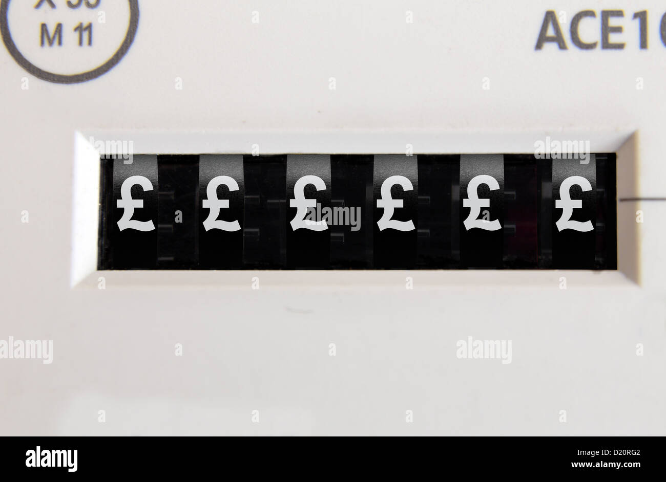 Pound symbols hi-res stock photography and images - Alamy