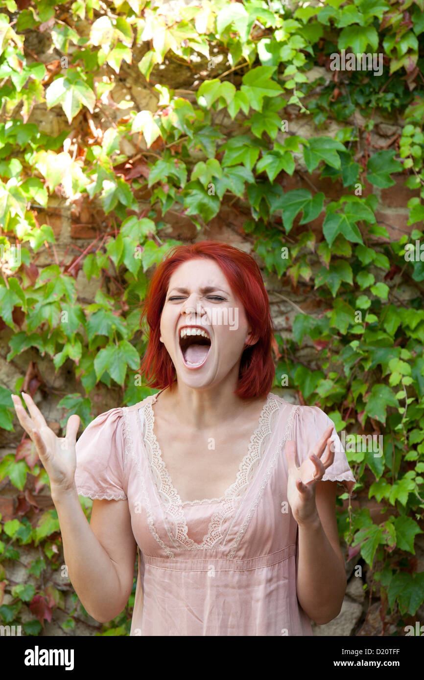 Angry woman screaming short hi-res stock photography and images - Alamy
