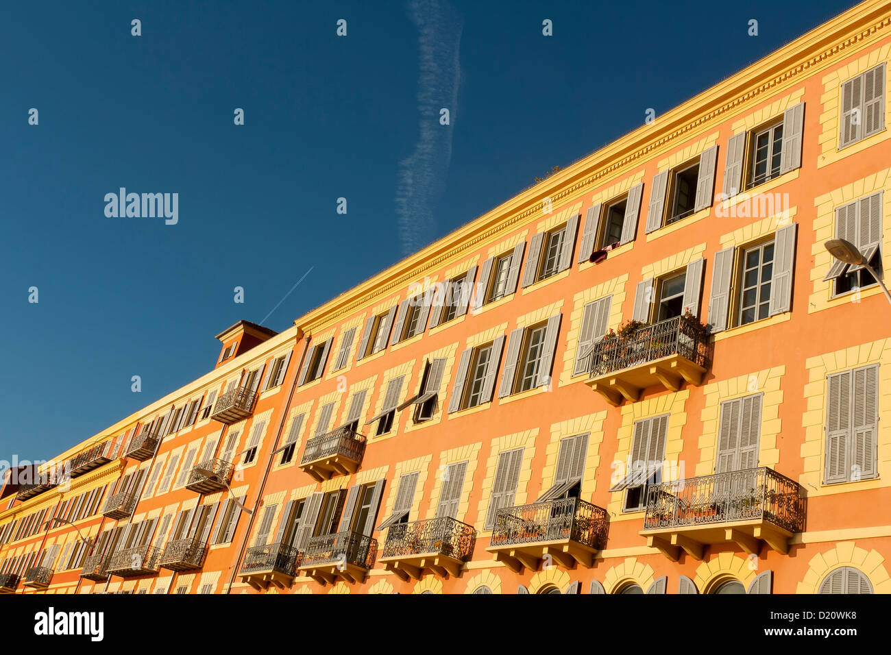 A modern building facade Stock Photo - Alamy