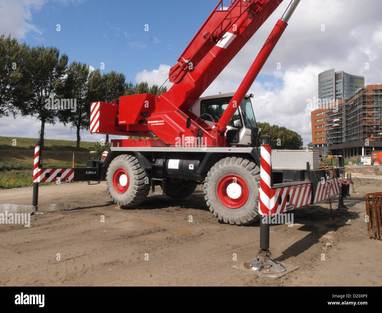 Grove RT600E Rough Terrain Crane Stock Photo - Alamy