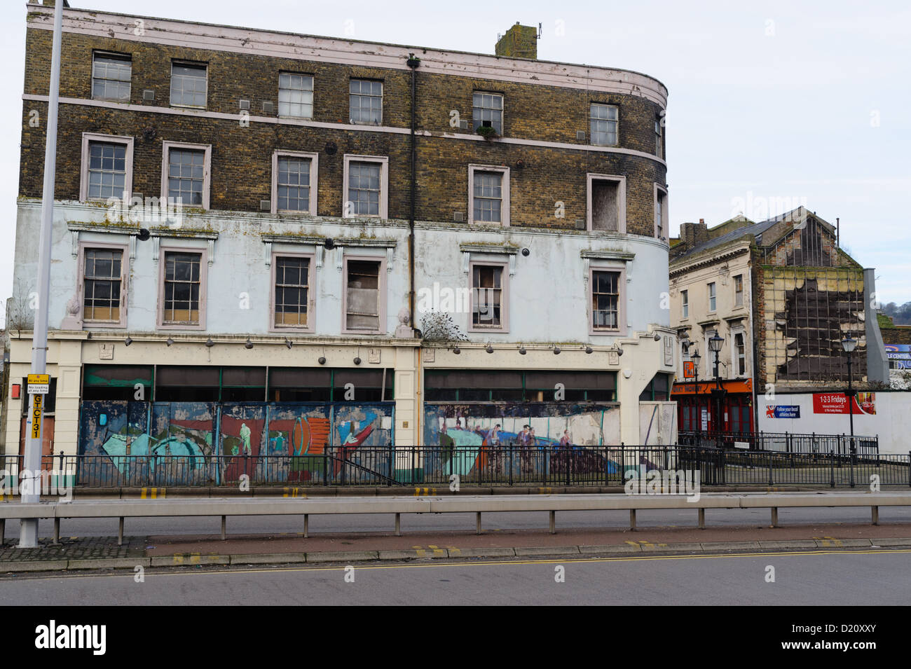 Run down town uk hi-res stock photography and images - Alamy