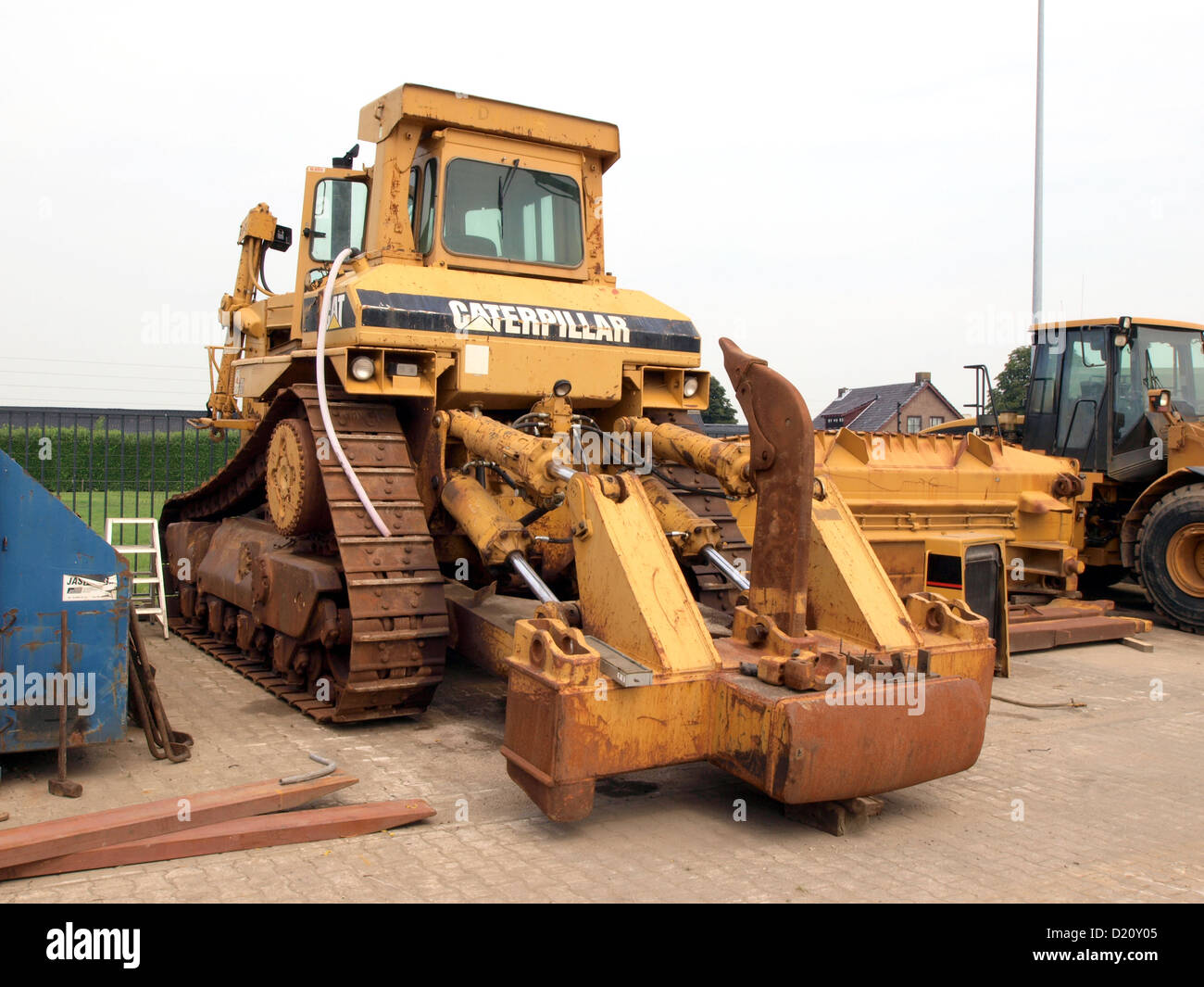 The Giant Caterpillar bulldozer is a powerful piece of construction ...