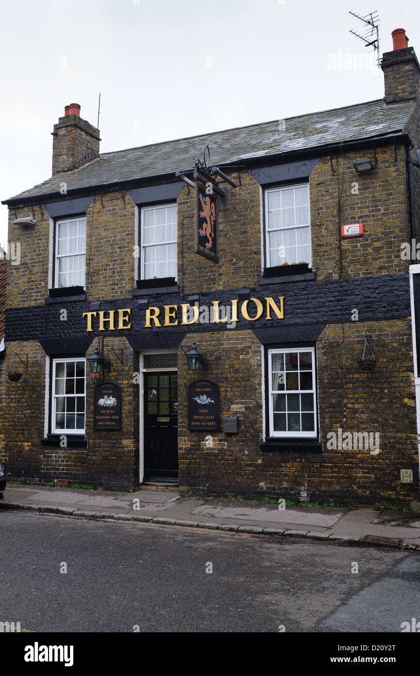 The Red Lion Pub in Dover Stock Photo - Alamy