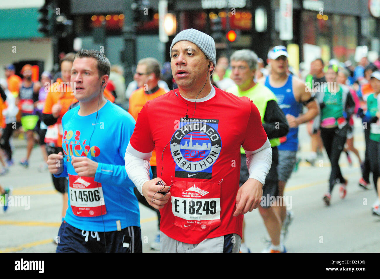 Marathon runners on course hi-res stock photography and images - Alamy