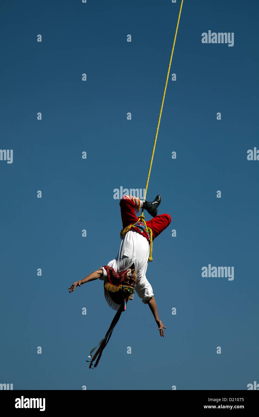 Voladores Mexican High Resolution Stock Photography and Images - Alamy