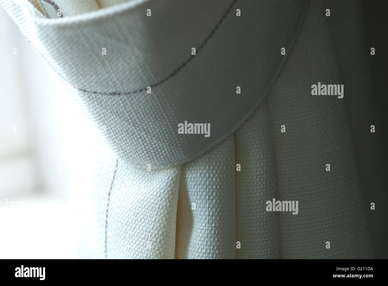 Fabric folds hi-res stock photography and images - Alamy