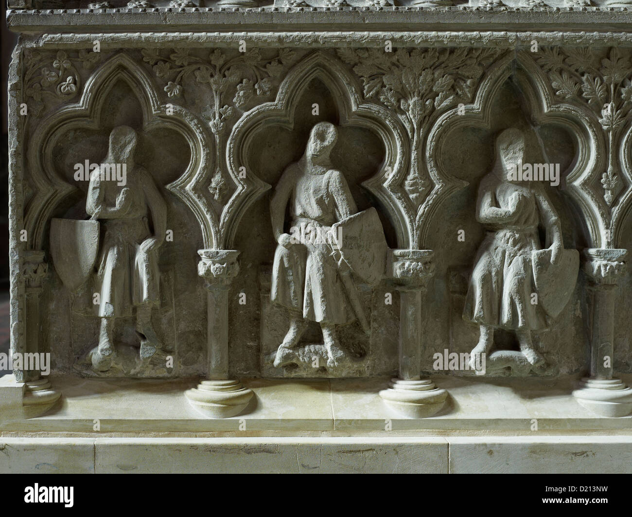 Hereford Cathedral Cantilupe monument knights Stock Photo - Alamy