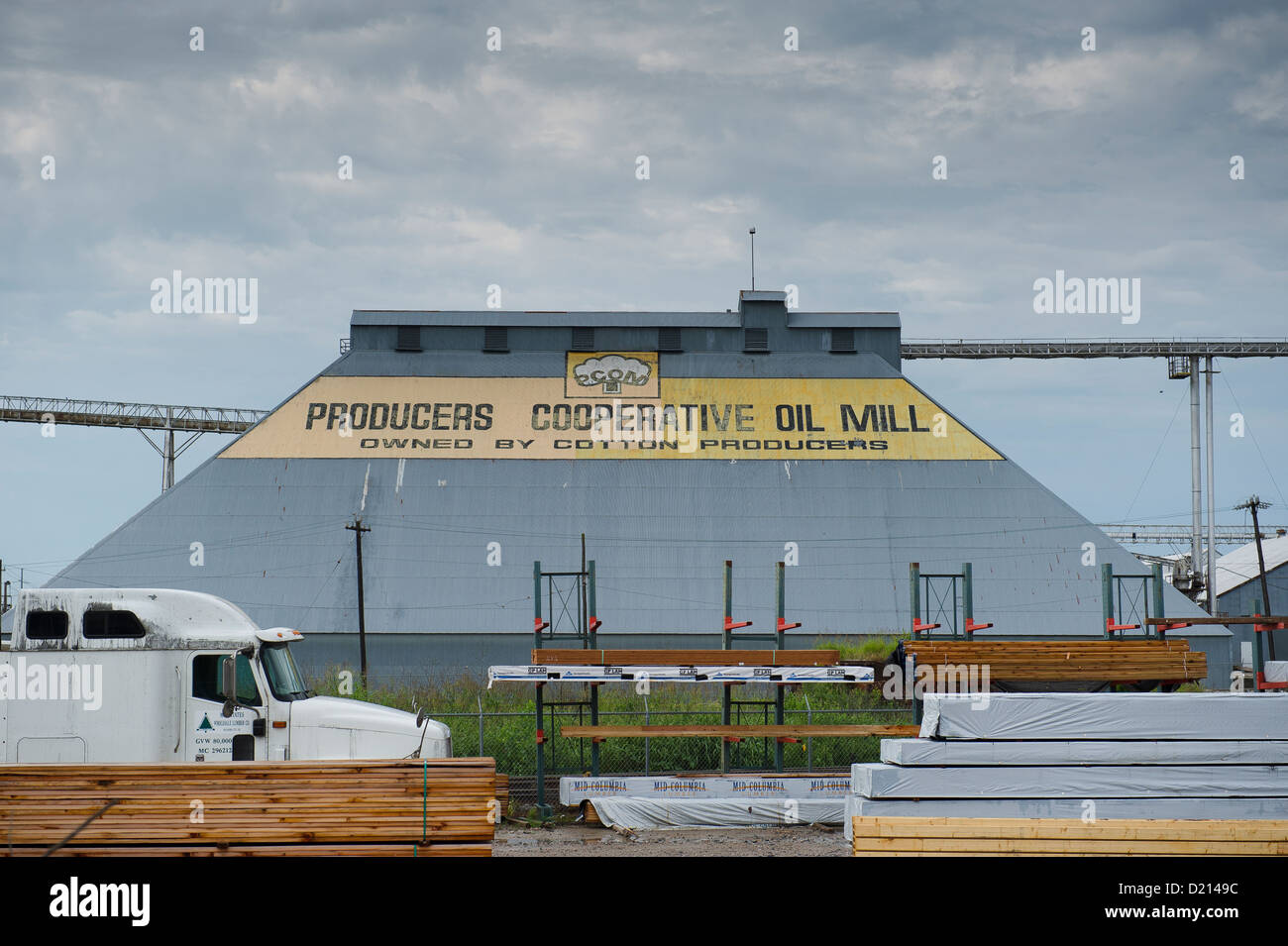 Oklahoma grain elevator hi-res stock photography and images - Alamy