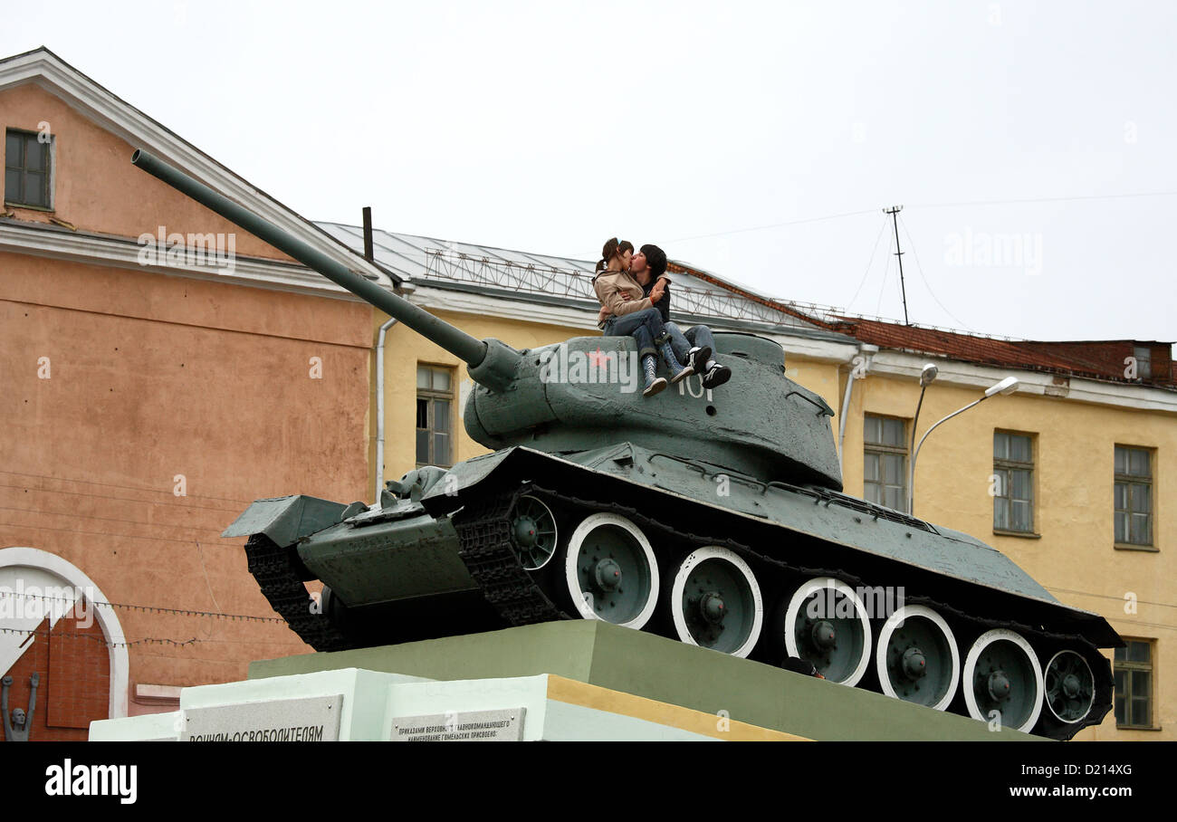 Couple who tanks hi-res stock photography and images - Alamy