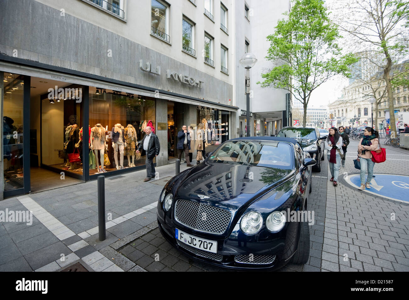 Shopping street and luxury cars, near Alte Oper, Frankfurt, Hesse ...