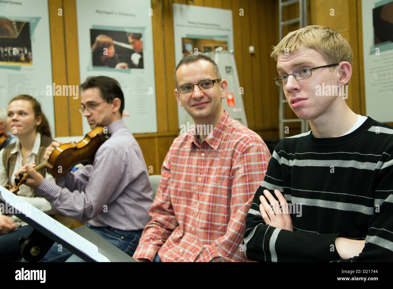 Hearing loss concert hi-res stock photography and images - Alamy