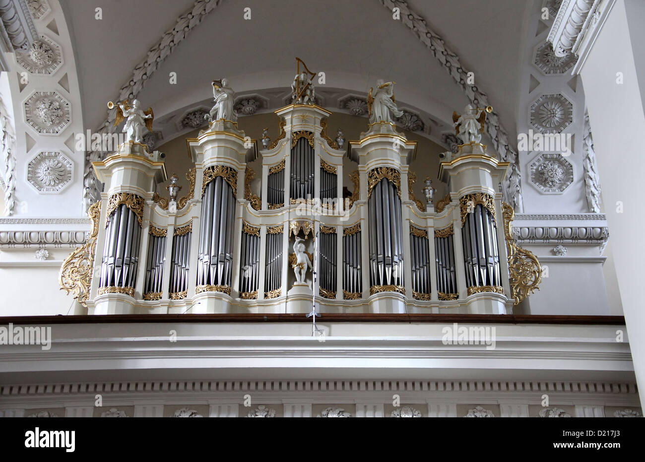 Pipe organ in catholic cathedral hi-res stock photography and images ...