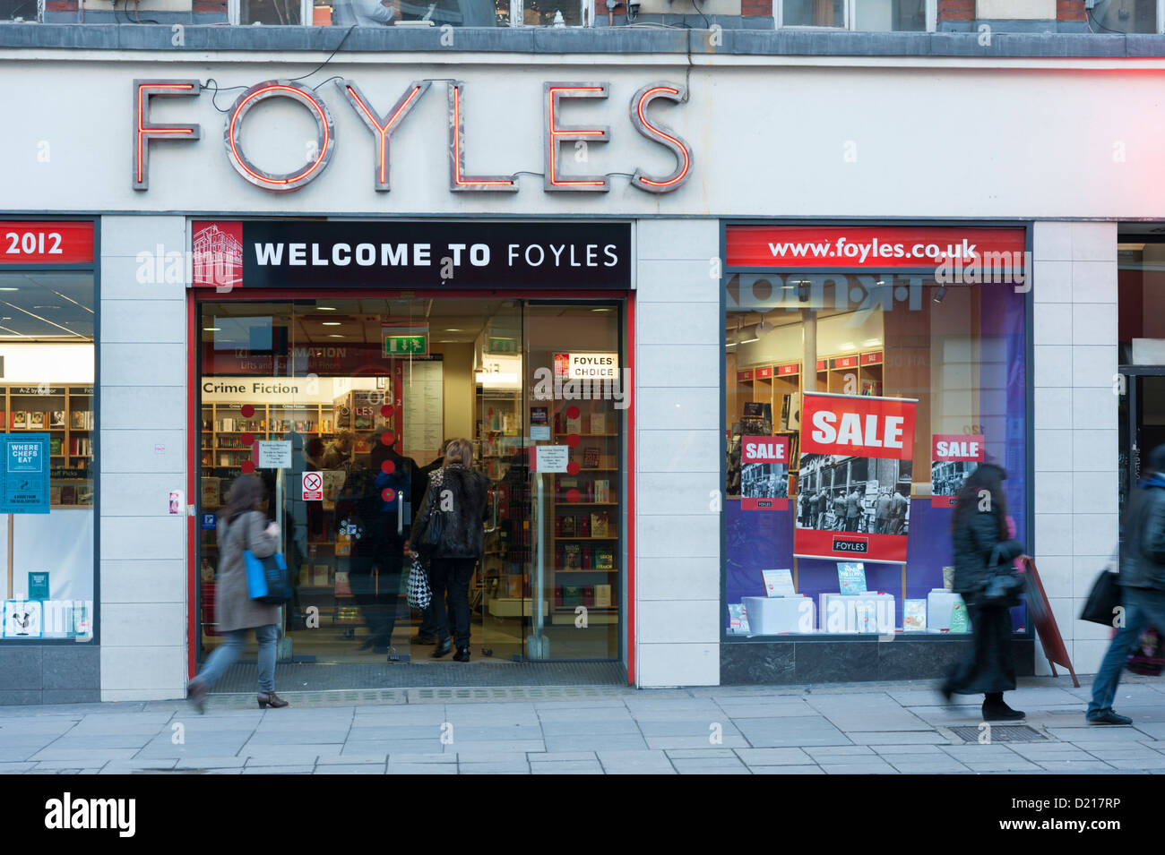Foyles bookshop charing cross hi-res stock photography and images - Alamy