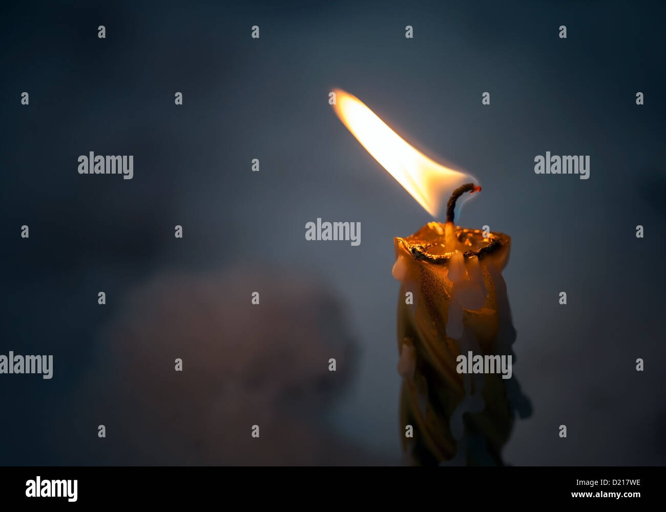 Candle flame hi-res stock photography and images - Alamy
