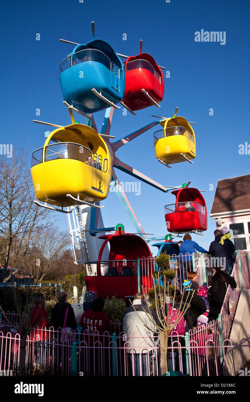 Miss Rabbit’s Helicopter Flight ride Peppa Pig world, Paultons Park ...