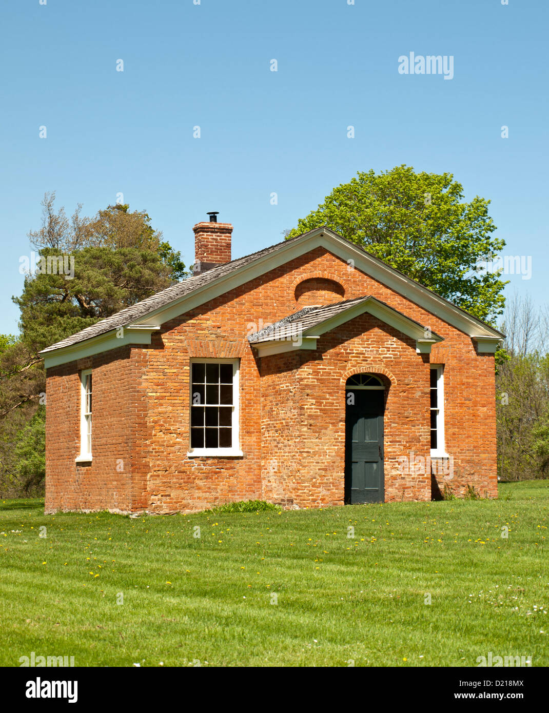 Old fashioned one room school hi-res stock photography and images - Alamy