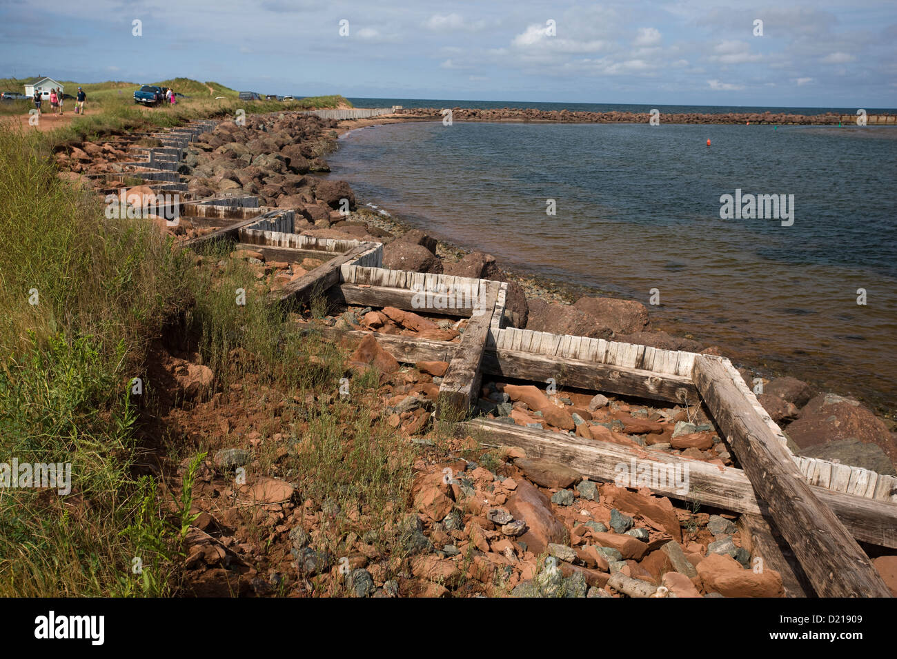 Wooden sea defences hi-res stock photography and images - Alamy