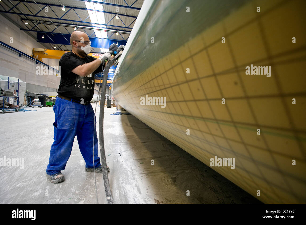 Blade assembly on wind turbine hi-res stock photography and images - Alamy