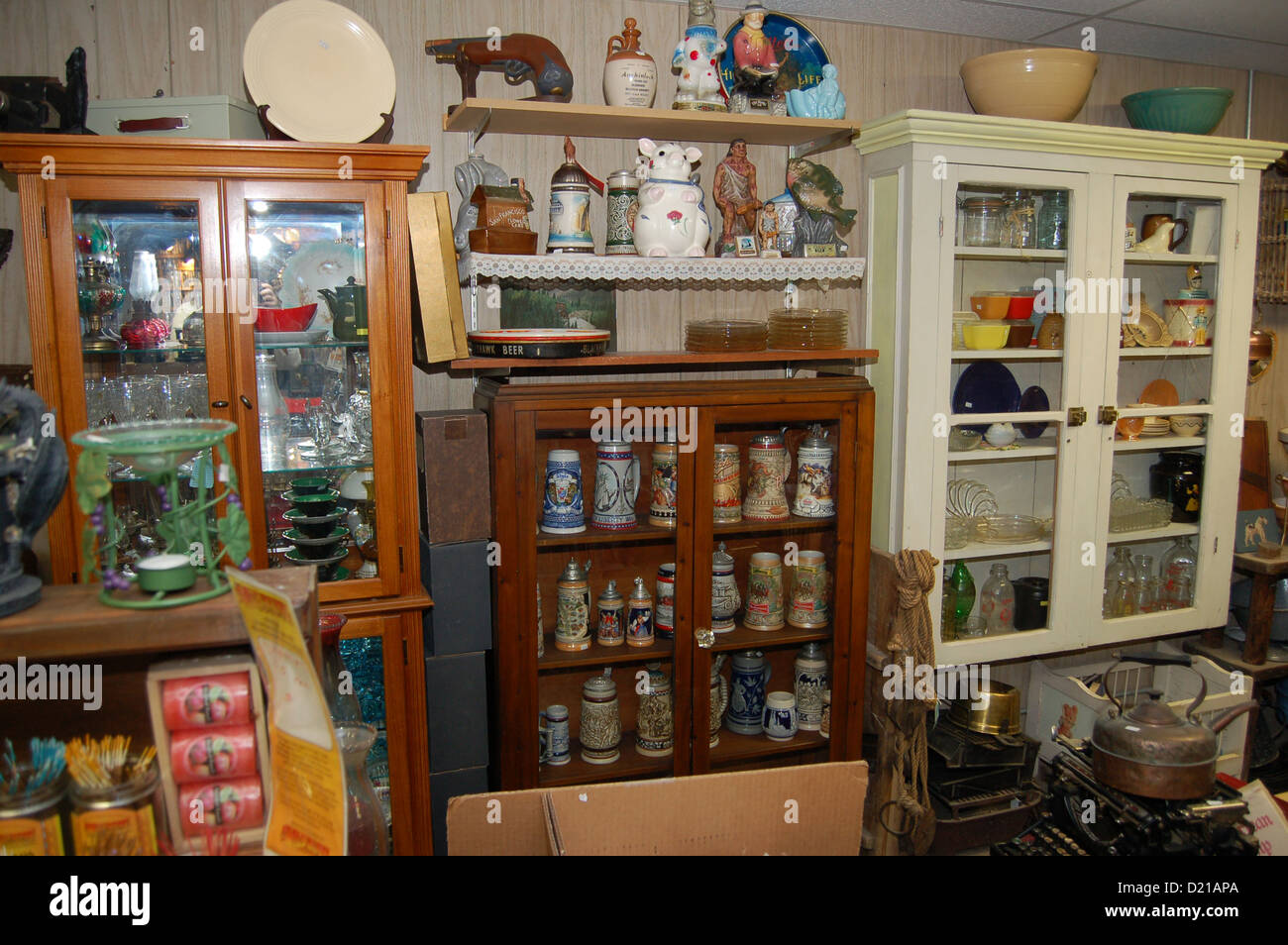 antique souvenir store in rural nevada inside Stock Photo - Alamy