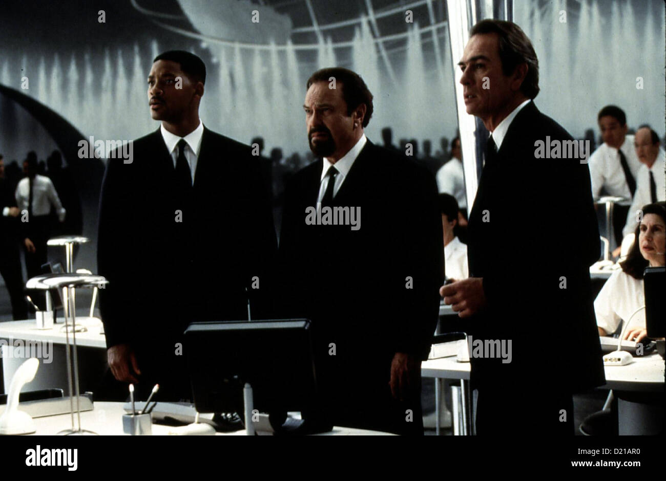 Men In Black Men In Black Agent J (Will Smith), Agent Z (Rip Torn ...