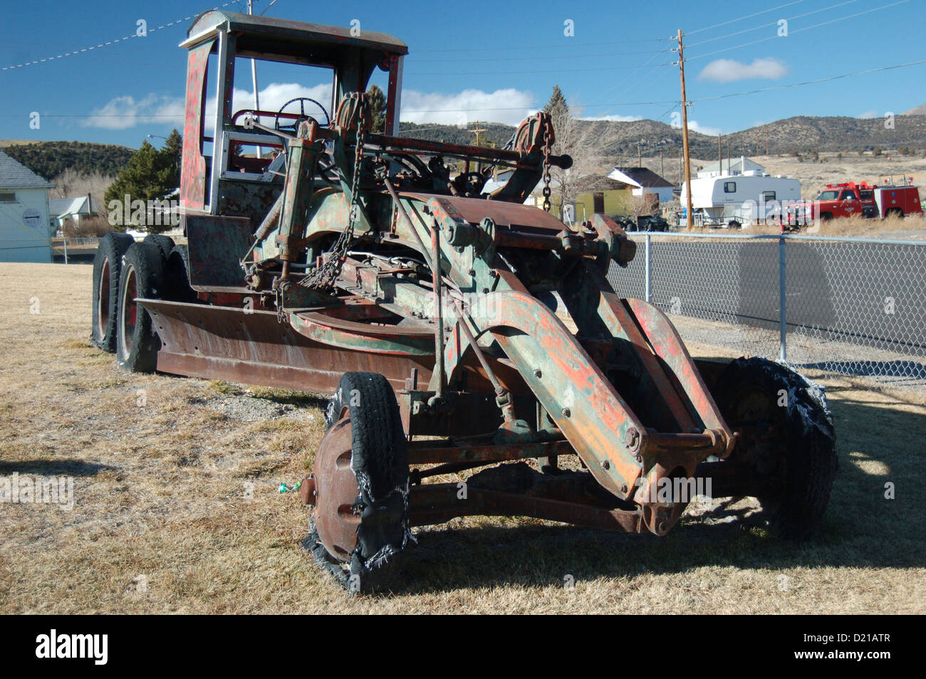 old broken bulldozer retired sitting in yard Stock Photo - Alamy